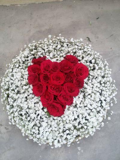 Floraria Bloom | Are oferte pentru Aranjamente si Decoratiuni Florale ...