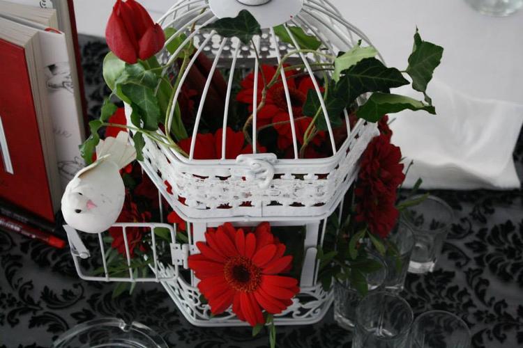 Floraria Bloom | Are oferte pentru Aranjamente si Decoratiuni Florale ...